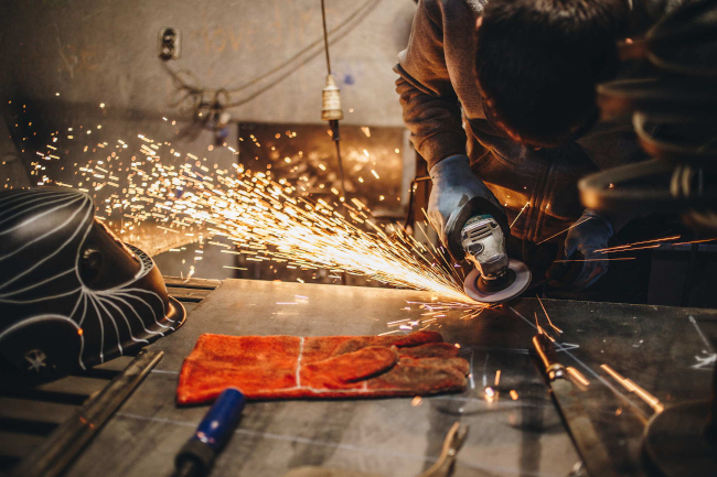 Tool Grinding, Charlotte, NC | Farris Belt & Saw Company