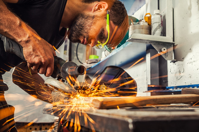 Custom-Made Profile Knives, Charlotte | Farris Belt & Saw Company